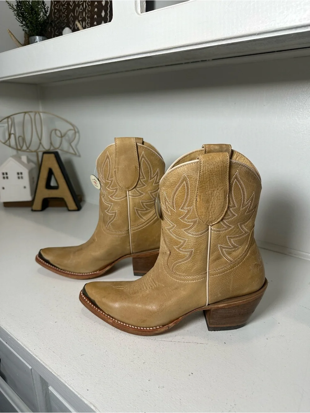 Idyllwind | Shoes | Idyllwind Cowboy Boots Womens 7 Tan Leather Western ...